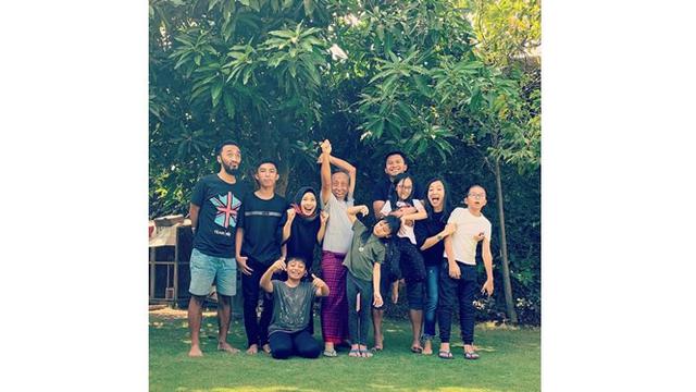 6 Potret Azrul Ananda Presiden Persebaya Bareng Keluarga, Harmonis ...