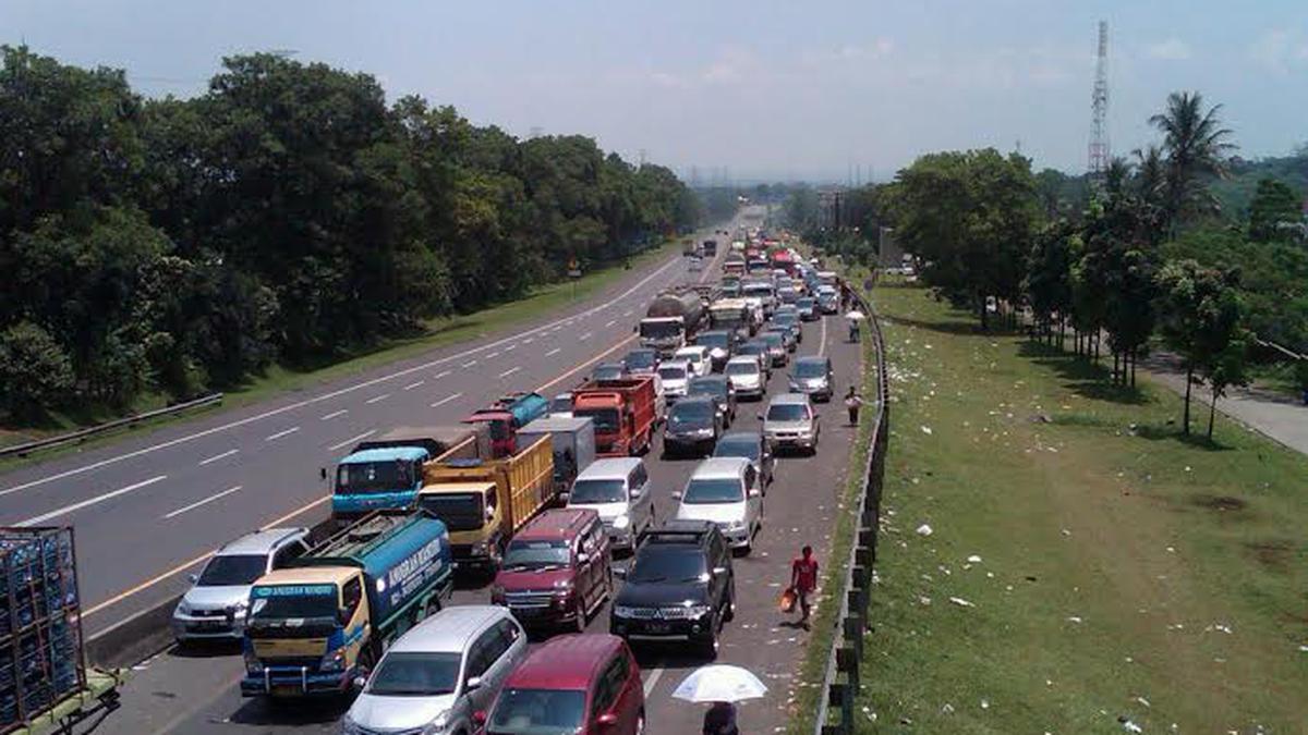 Kemacetan di Jalur Puncak Bogor Mengular Hingga 8 Km - News Liputan6.com