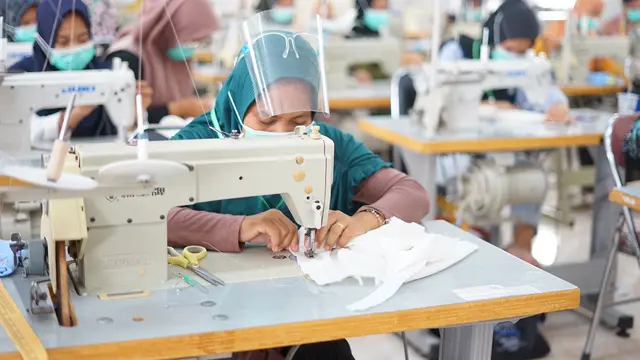 Bukti Komitmen Kemenperin Perkuat SDM, Cetak Lebih dari 38.000 Tenaga Kerja Industri - Regional ...