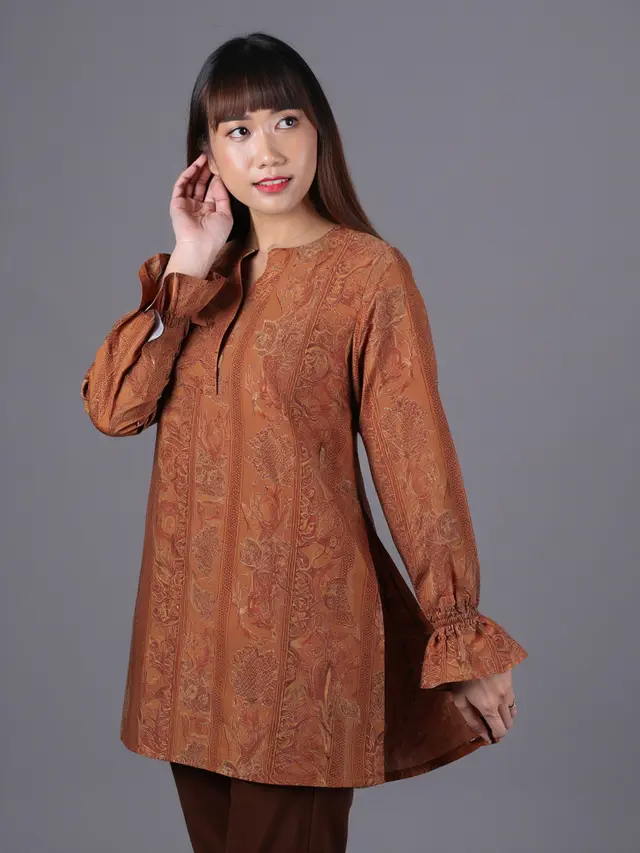7 Model Blouse Batik Lengan Kerut Cotton Premium Terbaru, Gaya Simpel ...