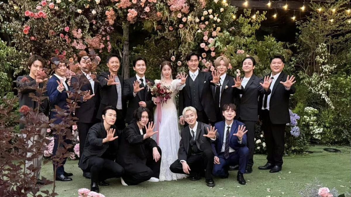 15 Anggota Super Junior Hadiri Pernikahan Ryeowook dan Ari, Nyanyikan ...