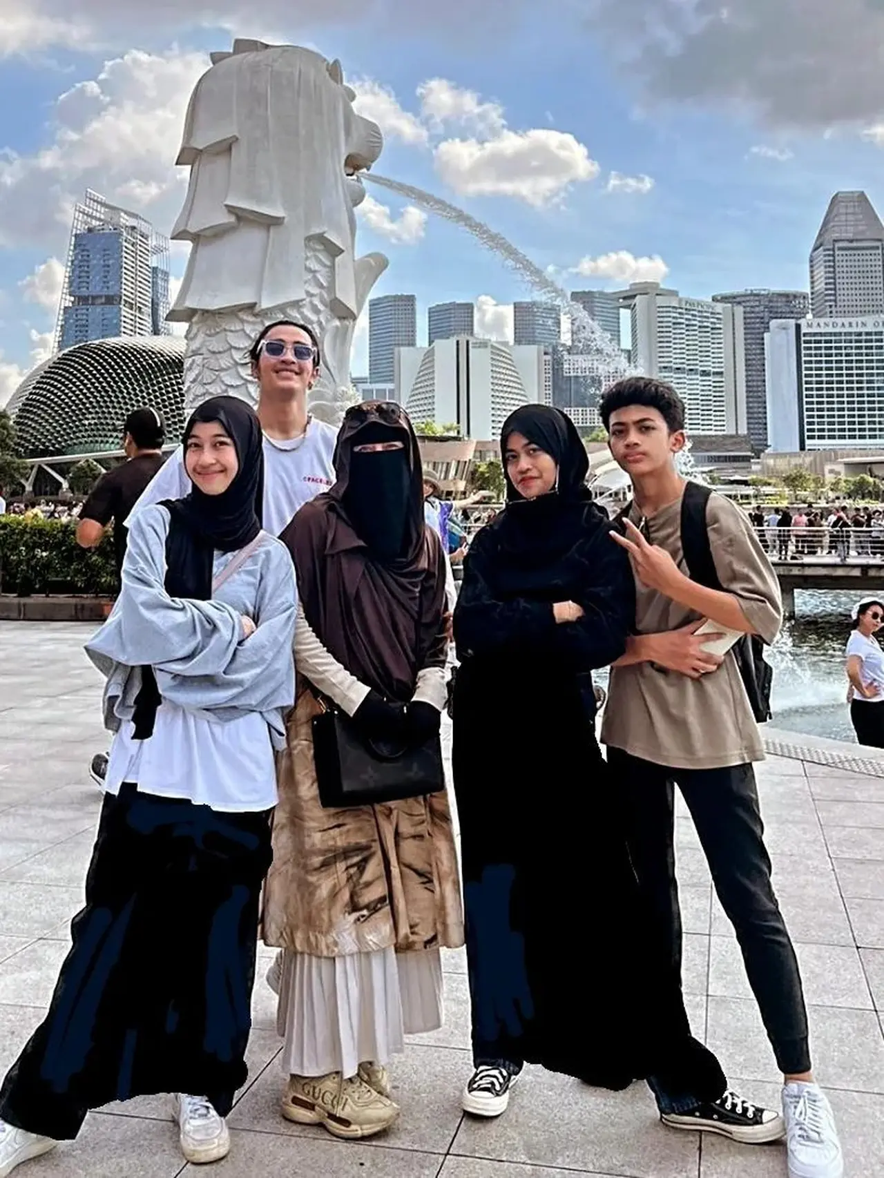 6 Potret Abidzar Al Ghifari Liburan di Singapura, Nikmati Momen Bareng ...