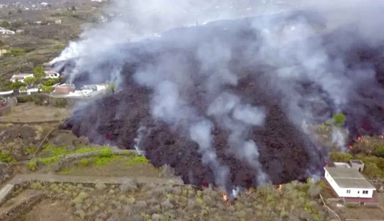 FOTO: Lava Gunung Berapi di Spanyol Meluas hingga ke Arah Laut - Foto ...