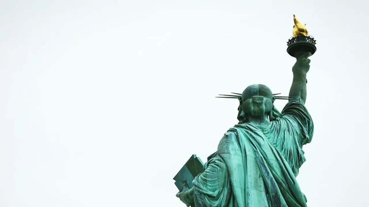 Mengenal Sosok Perempuan yang Jadi Inspirasi Patung Liberty, Simbol ...