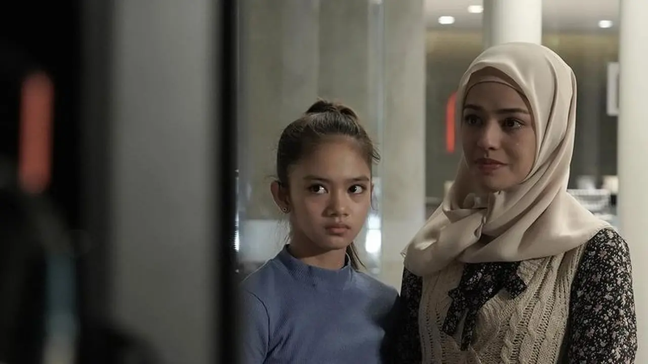 5 Potret Susan Sameh Pakai Kerudung, Tampil Menawan - Hot Liputan6.com