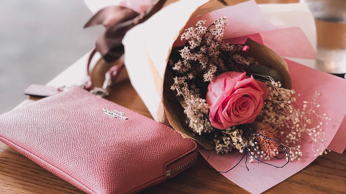 19 Kado Terindah untuk Para Ibu Sesuai Zodiaknya