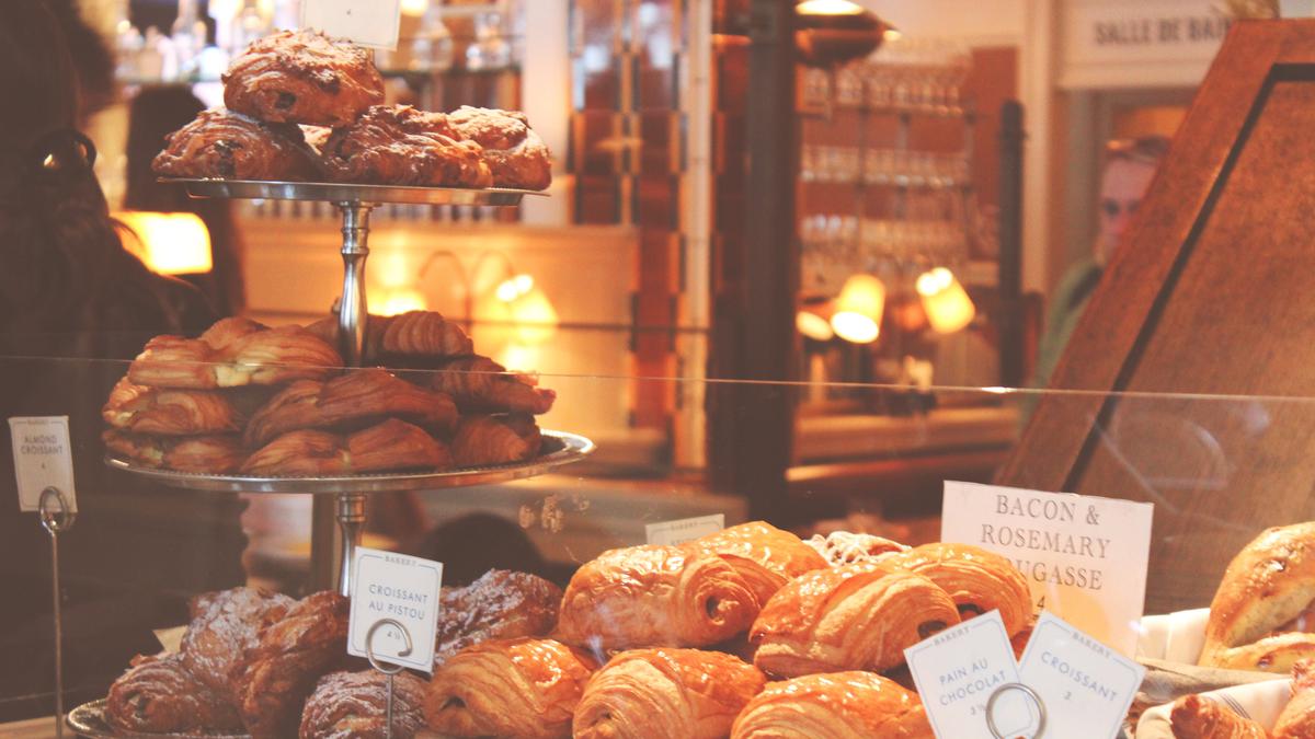 Selain Holland Bakery, Ini Toko Roti yang Terkenal dan Legendaris di ...