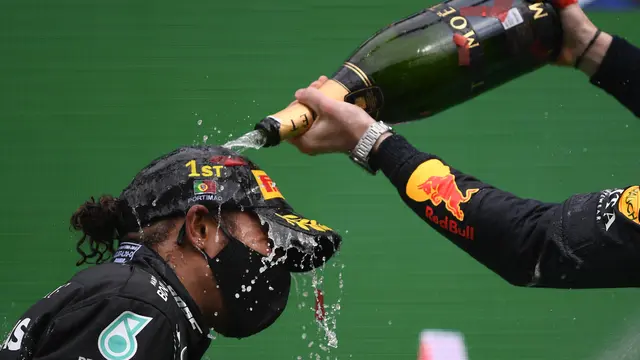 Menangi F1 GP Turki, Lewis Hamilton Rebut Gelar Juara Dunia Ketujuh dan Samai Rekor Michael ...