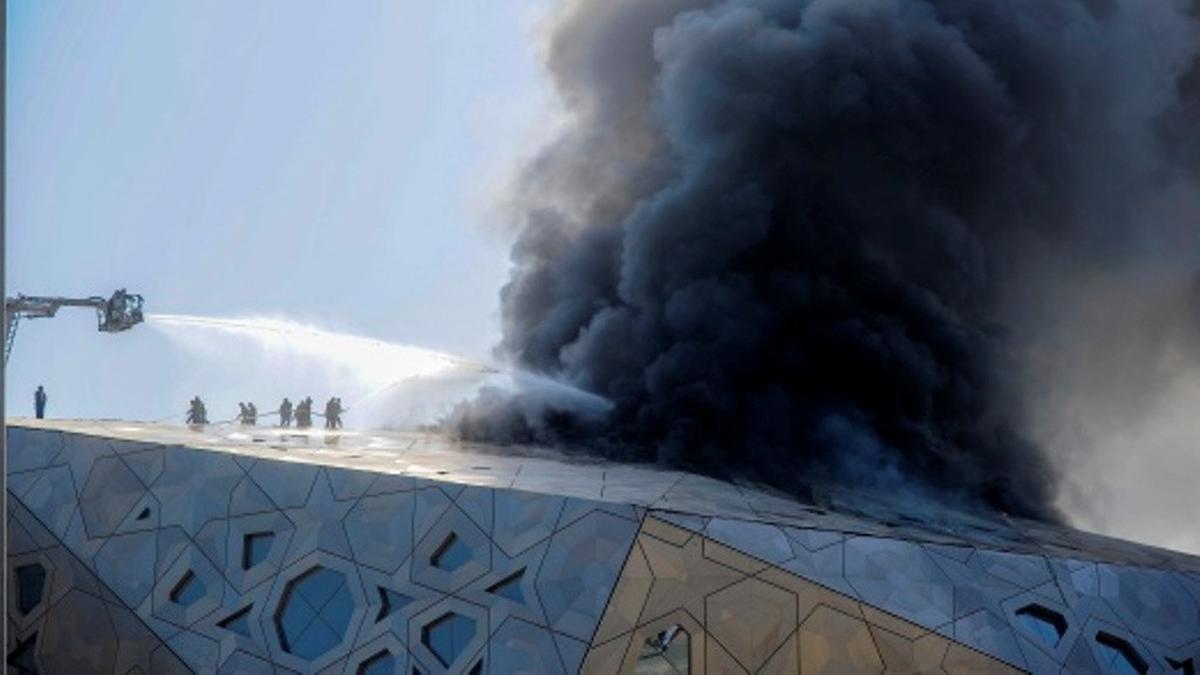 Opera House Kuwait Senilai Rp 9,3 Triliun Terbakar