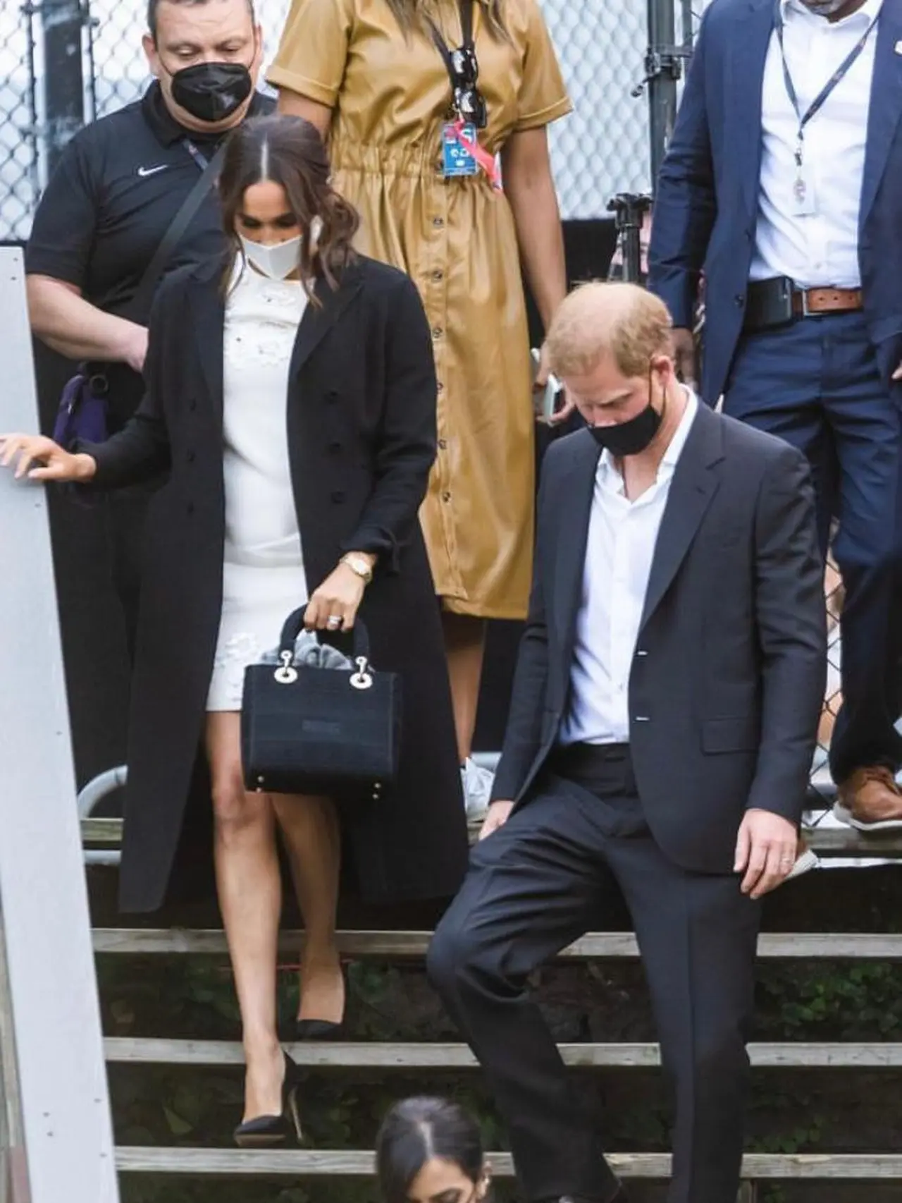 4 Outfit Meghan Markle Ini Ternyata Punya Makna Tersembunyi, Jadi ...