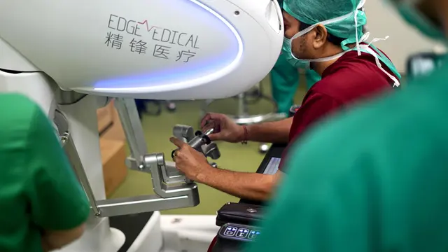 Operasi Telerobotik Jarak Jauh Pertama di Asia Tenggara, Dokter di Bali Sukses Operasi Pasien di ...