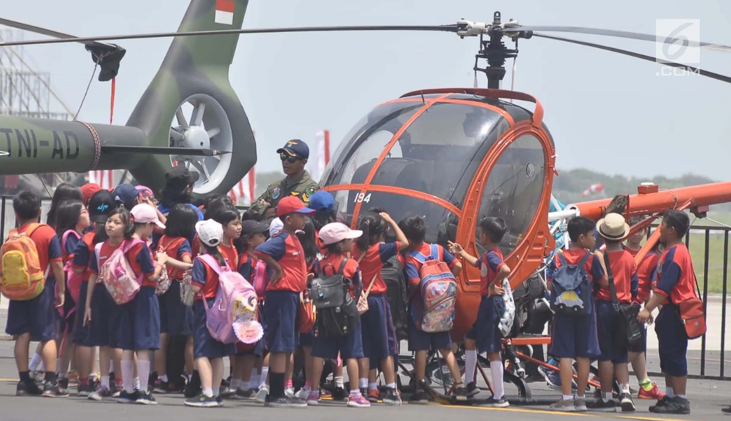 FOTO: Pameran Alutsista Meriahkan HUT ke-73 TNI di Lanumad Ahmad Yani ...