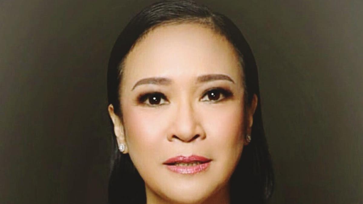 Ria Prawiro Kembali Ke Era Disko Klasik, Merilis Lagu Bertajuk Merapat ...