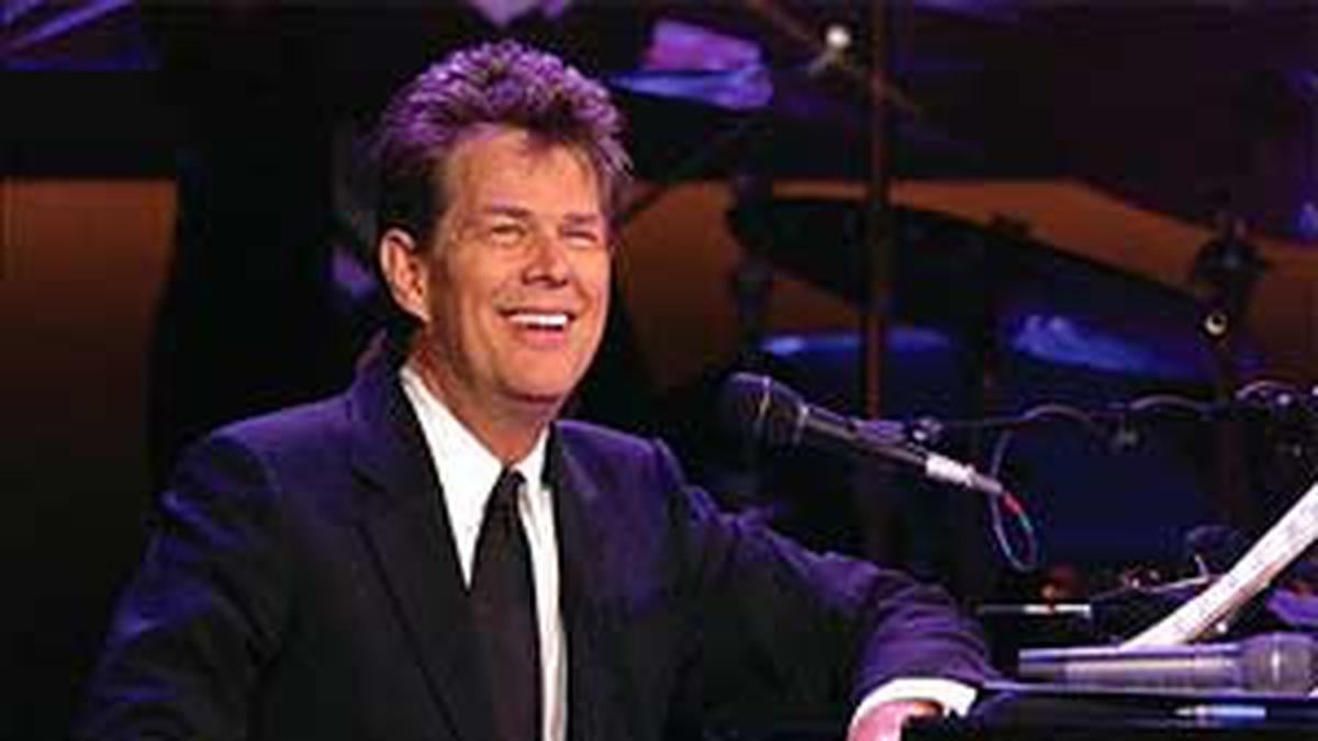 Calo Tiket Penuhi Konser David Foster - ShowBiz Liputan6.com