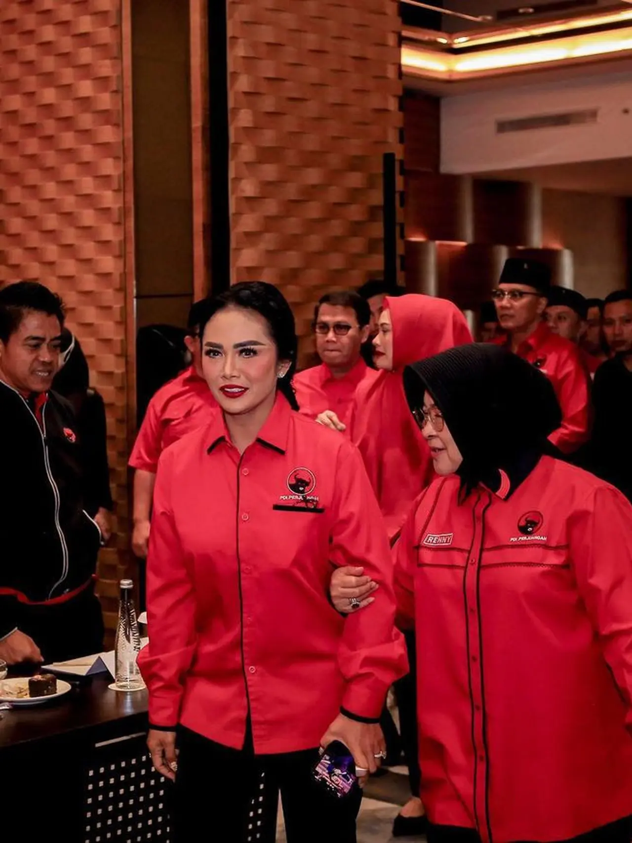 Deretan Nama Artis yang Nyaleg di Pemilu 2024, Krisdayanti hingga Jeje Govinda - Hot Liputan6.com