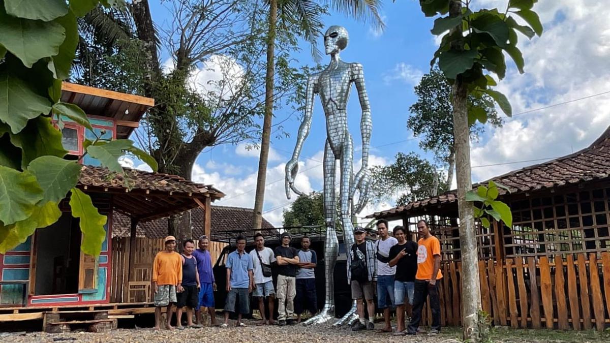 6 Fakta Kampung Alien Pertama di Indonesia yang Diluncurkan Bertepatan ...