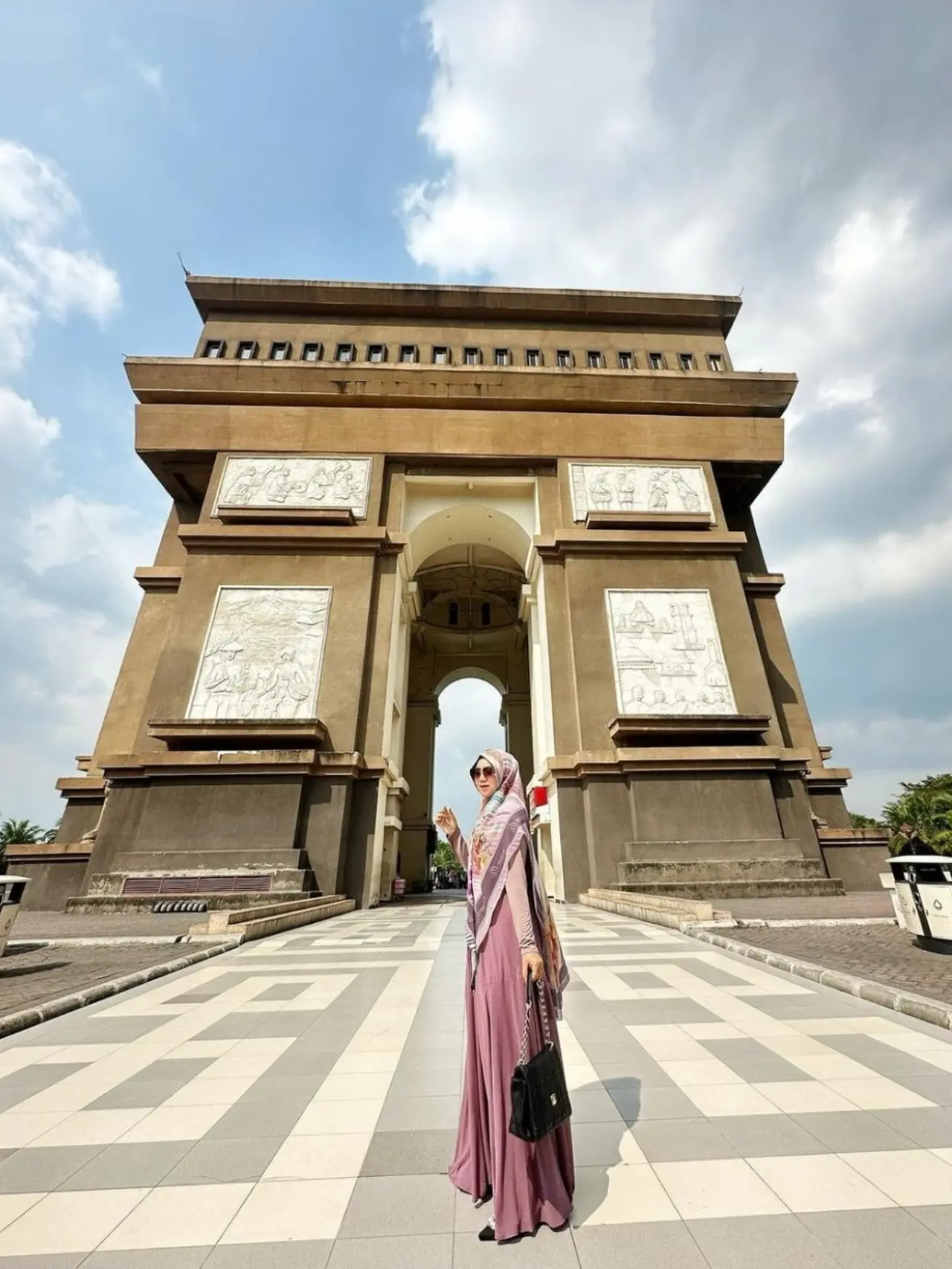 8 Potret Kee Yunita Diduga Selingkuhan Gunawan Dwi Cahyo, Sudah Bersuami - Hot Liputan6.com