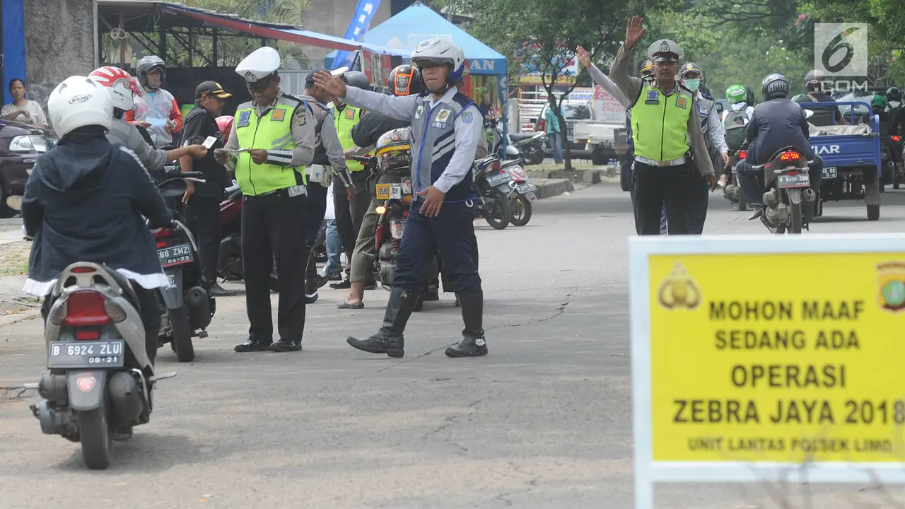 Puluhan Ribu Pengendara Kena Tilang dalam Operasi Zebra, Ini Pelanggarannya - Otomotif Liputan6.com