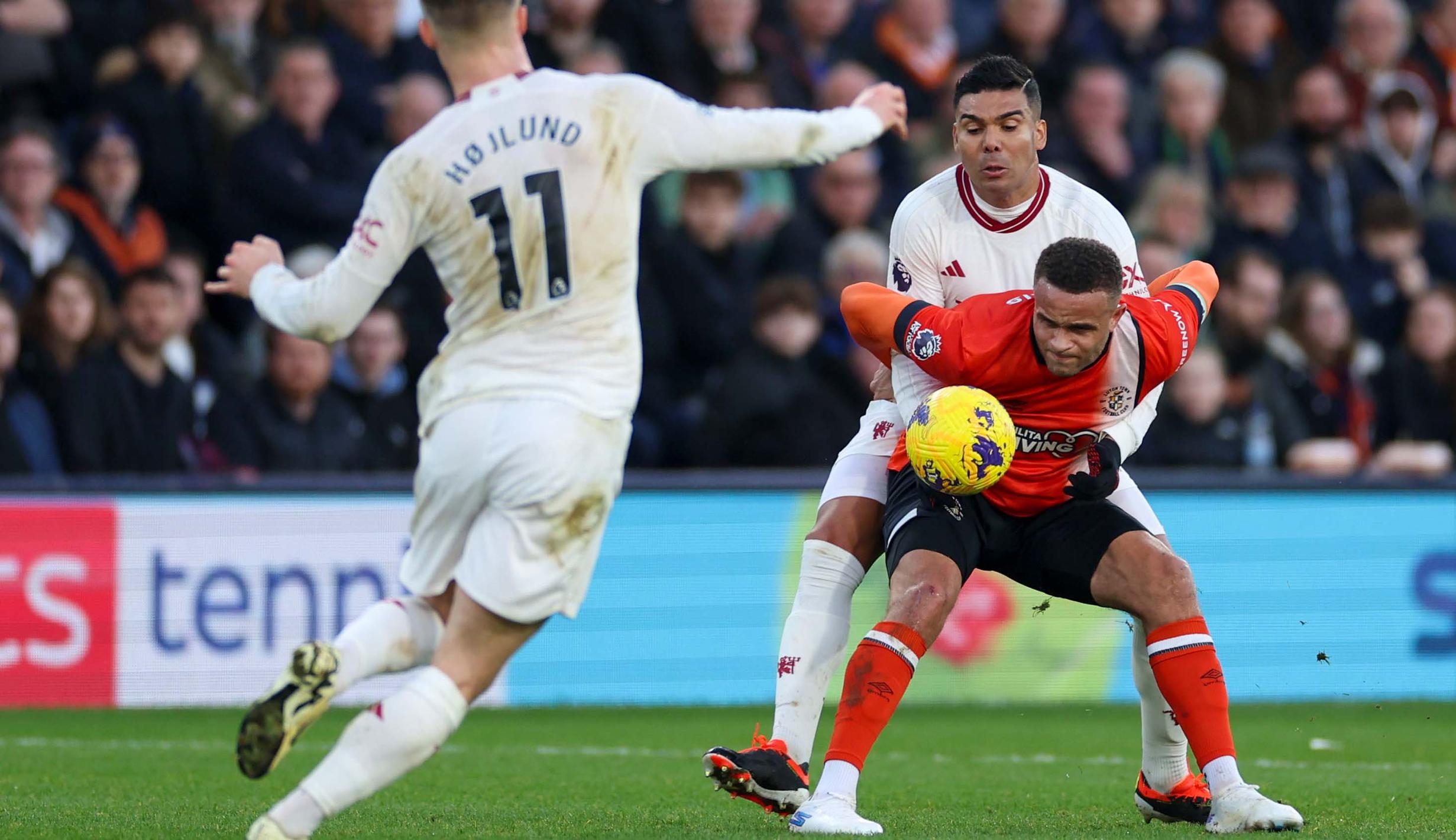 Dua Gol Cepat Rasmus Hojlund Antar Manchester United Unggul atas Luton Town