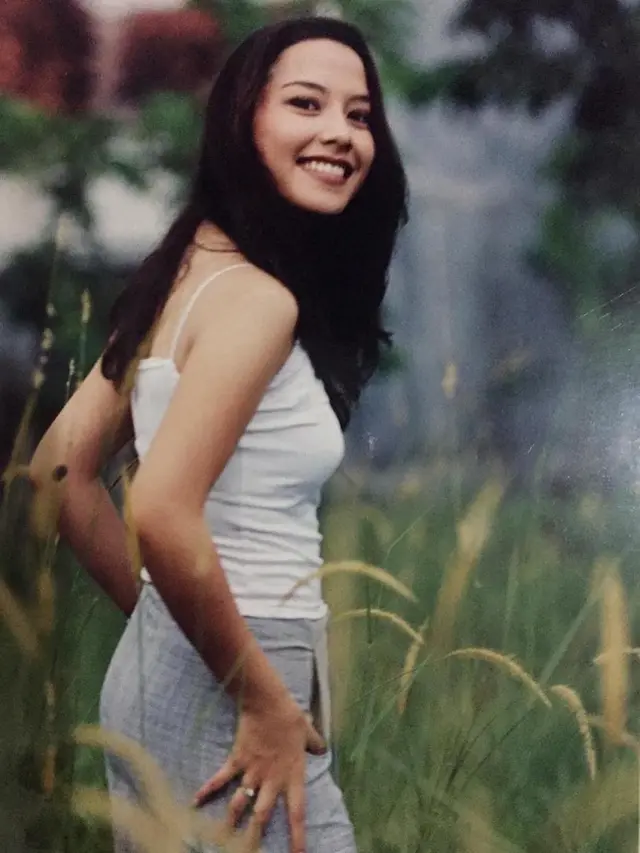 Genap 43 Tahun, Ini 7 Potret Transformasi Vonny Cornellya yang Tetap ...