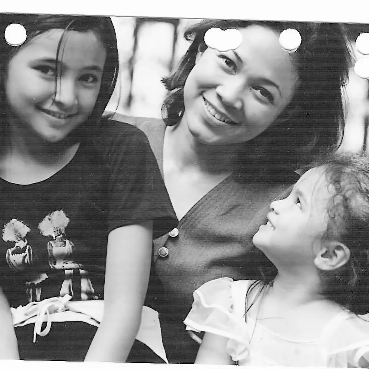 5 Potret Lawas Kebersamaan Marshanda dengan Adik, Penuh Nostalgia - Hot ...