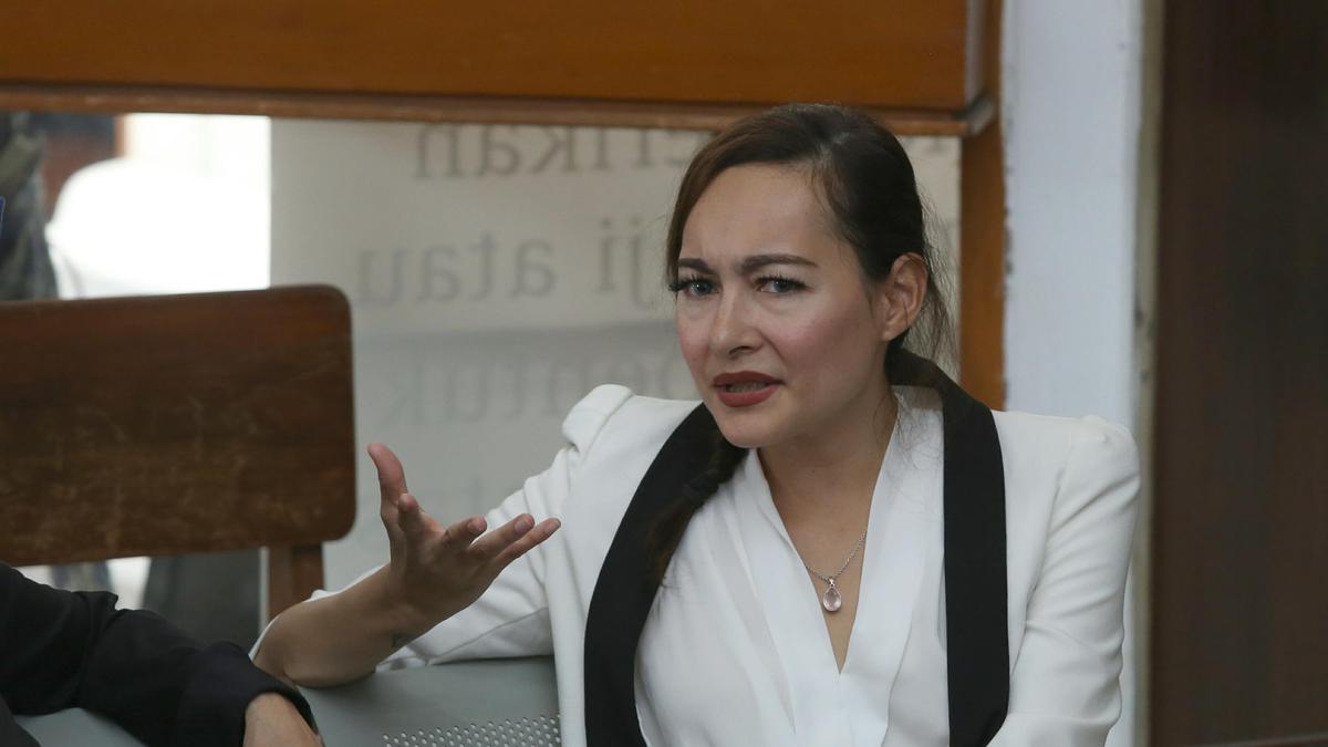 Proses Cerai, Dewi Rezer Kesulitan Ketemu Anak
