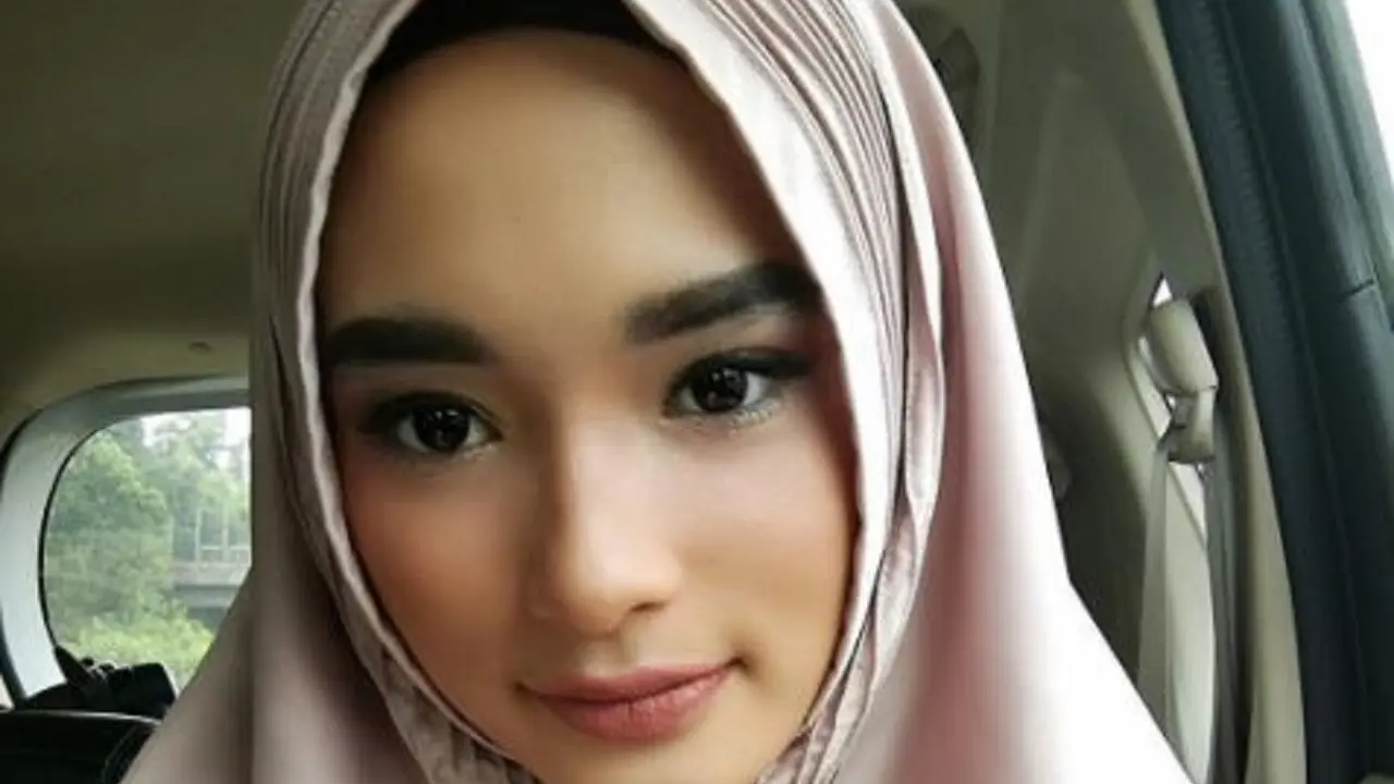 6 Fakta Inara Rusli, Istri Virgoun yang Dulu Seksi dan Kini Bercadar - ShowBiz Liputan6.com