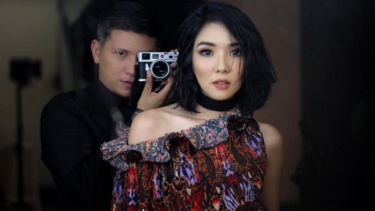 Ekspresi Wajah Gisel Ketika Gading Marten Dipepet Wanita Lain - ShowBiz Liputan6.com