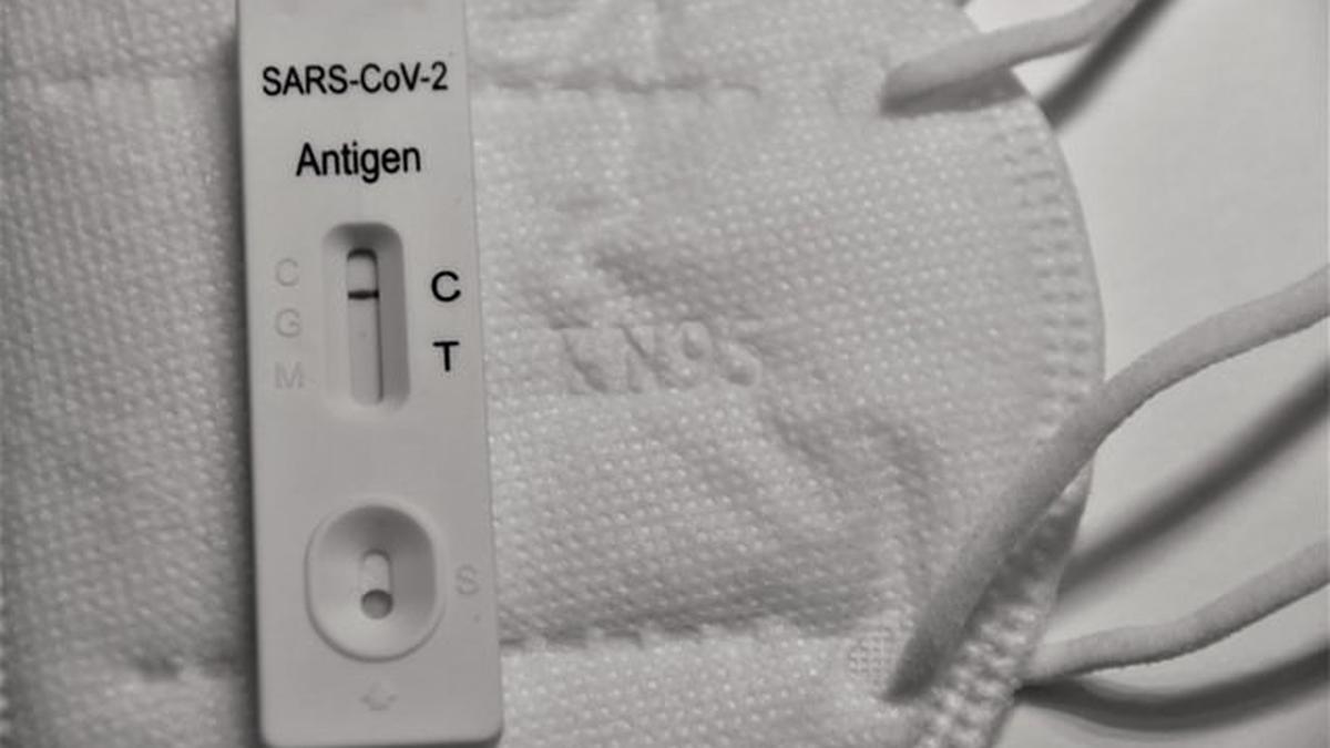 Diterpa Kasus Alat Tes Antigen Bekas, Bagaimana Gerak Saham Emiten BUMN ...