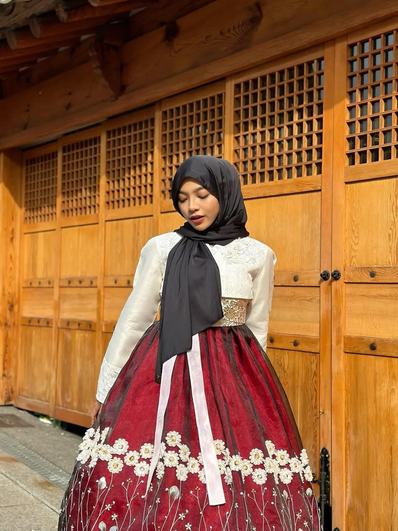 Oklin Fia Kembali Bikin Konten Video Makan Es Krim, Netizen: Kirain Sambil Jongkok Lagi ...