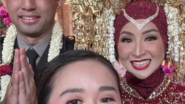 7 Potret Febiola Novita 'Putih Abu-Abu' Resmi Dinikahi Polisi, Bak Royal Wedding - Hot Liputan6.com