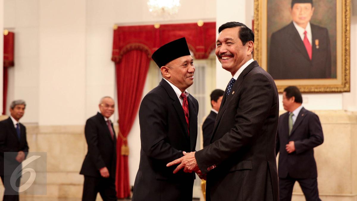 Teten Masduki Resmi Gantikan Luhut Sebagai Kepala Staf Presiden - Foto ...