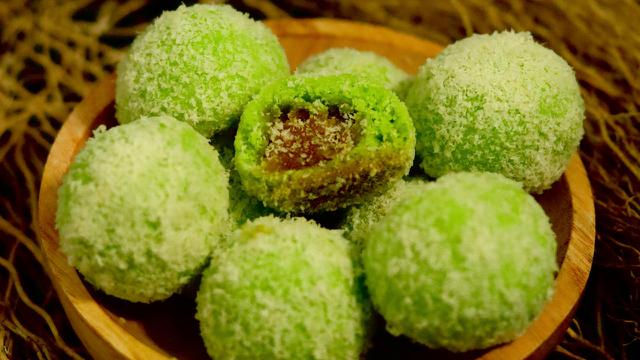 40 Kue Tradisional Indonesia yang Otentik, Camilan Lezat Berbagai Daerah