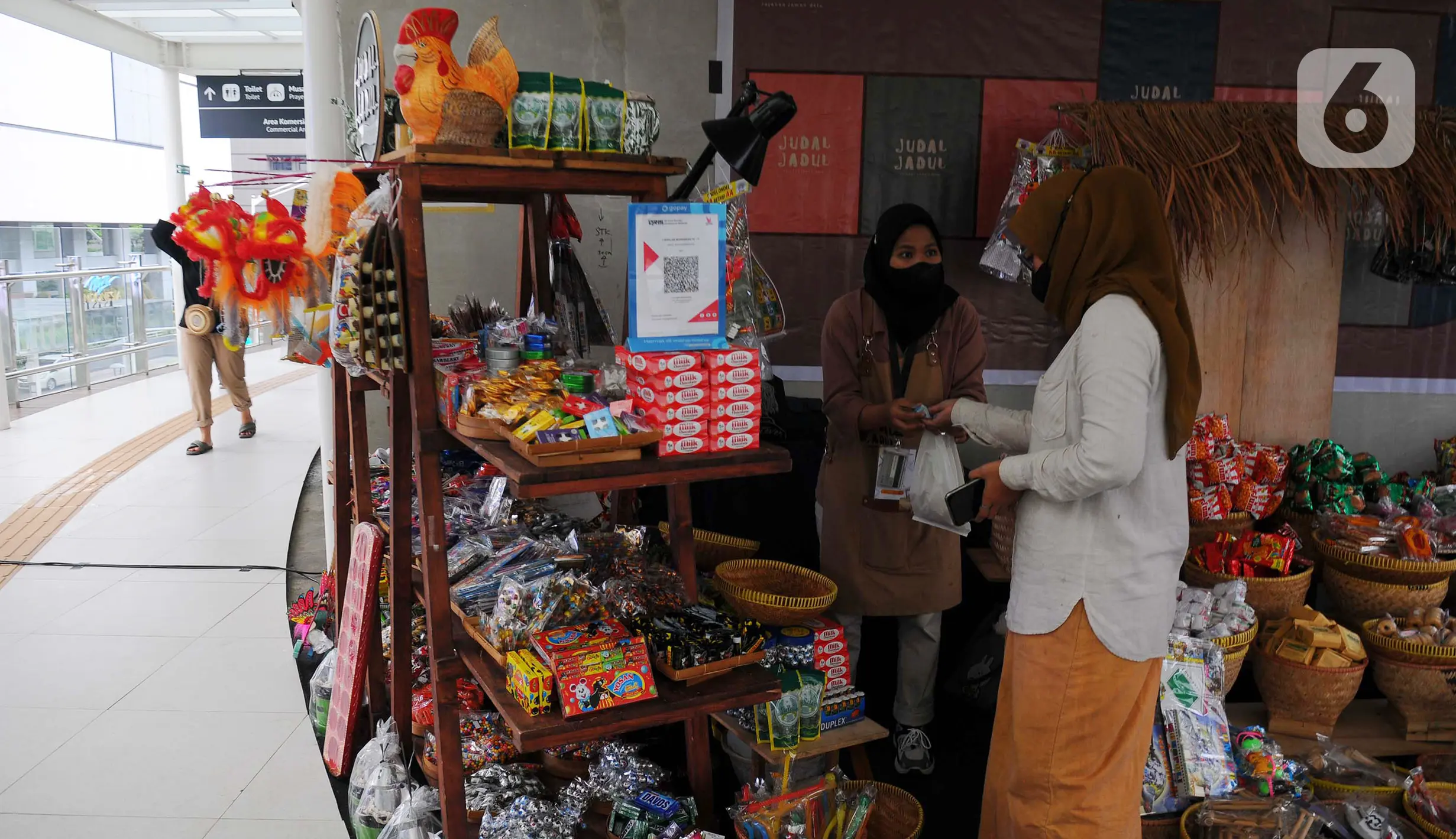 Festival Tjemilan Tije Hadirkan Jajanan Jadul di Halte Transjakarta ...