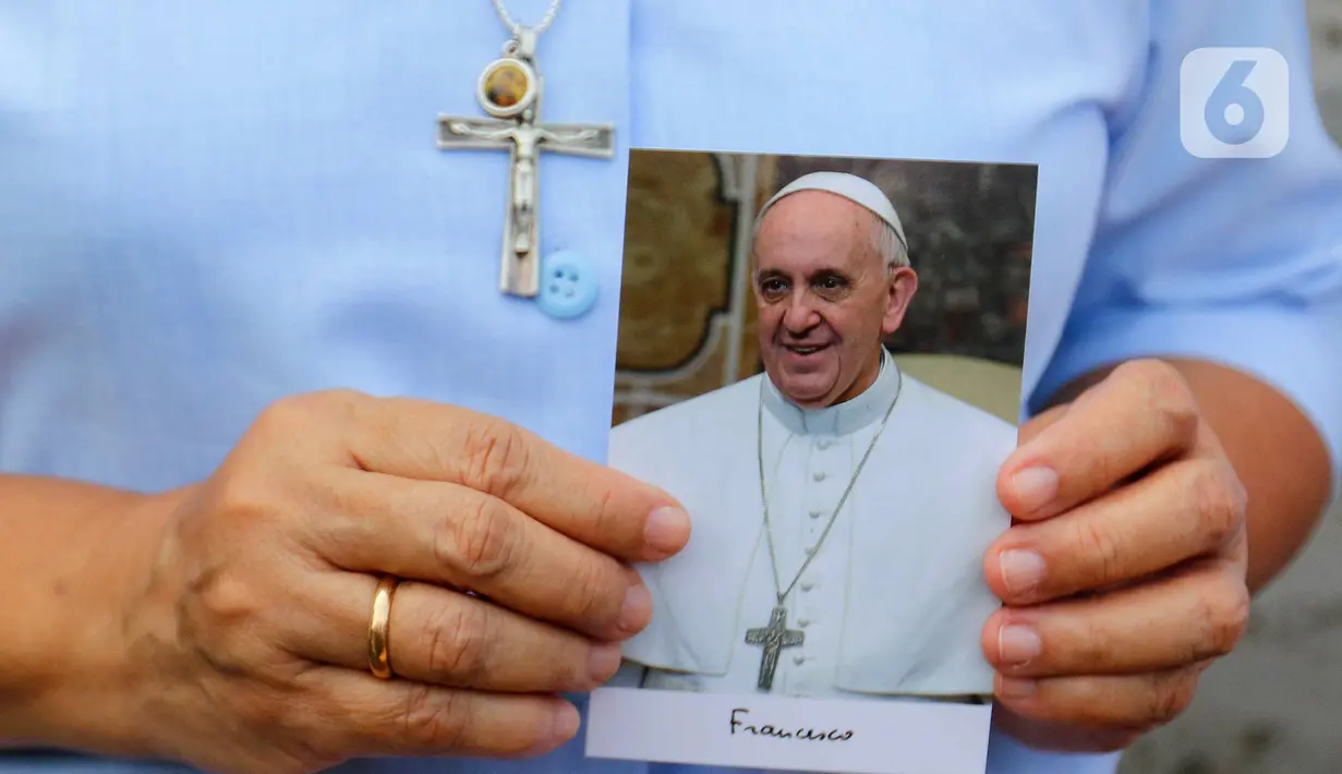 Kedutaan Besar Vatikan di Jakarta Buka Pintu untuk Warga yang Berkabung atas Wafatnya Paus ...