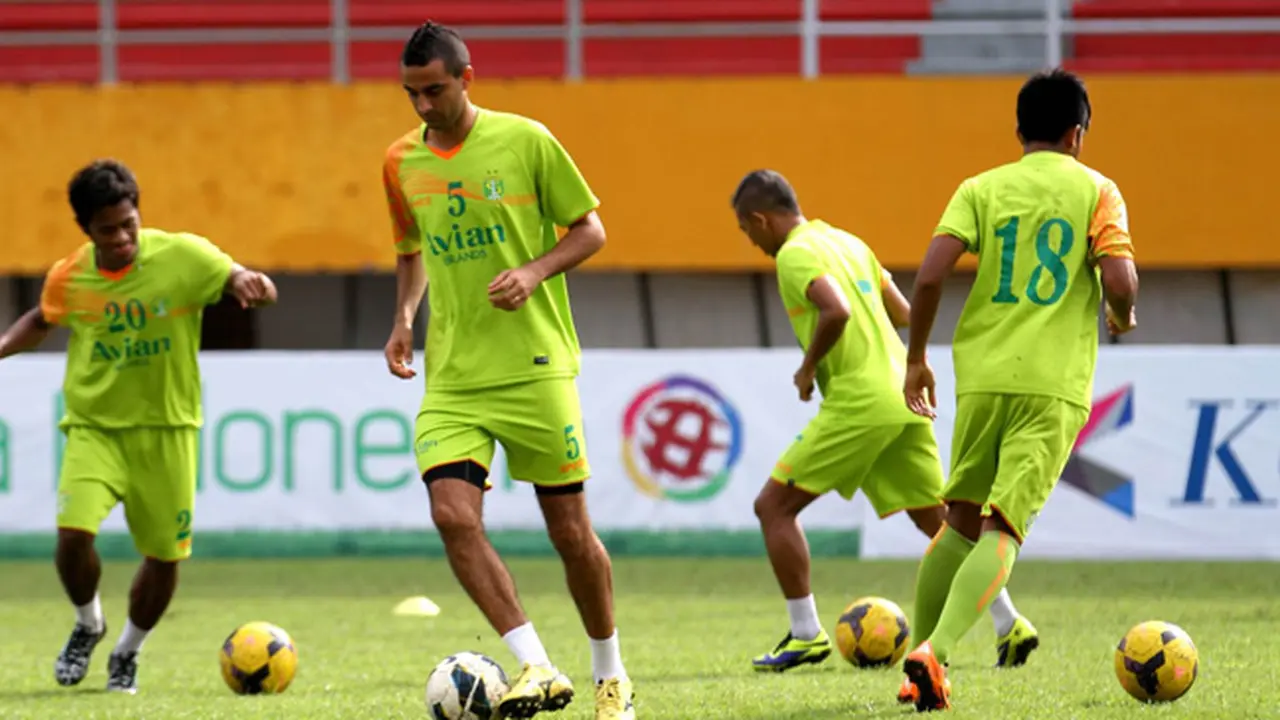 Meski Libur, Penggawa Persebaya Wajib Jaga Kondisi Fisik - Indonesia ...