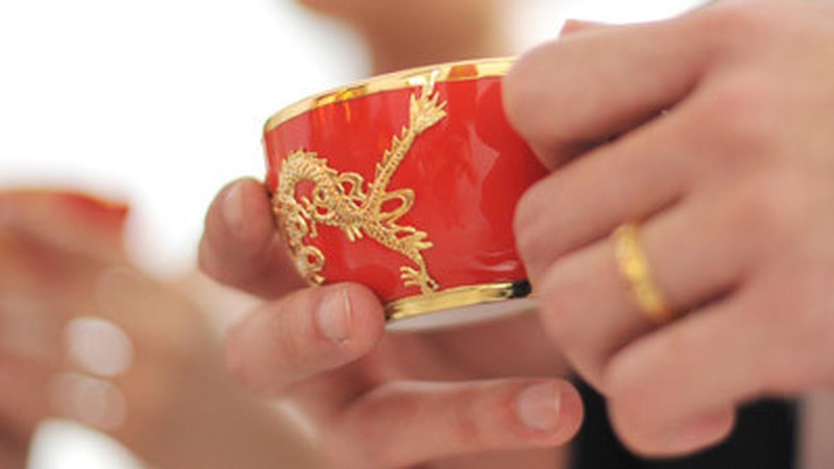 Tradisi Tea Pai: Keunikan Pernikahan Adat Tionghoa