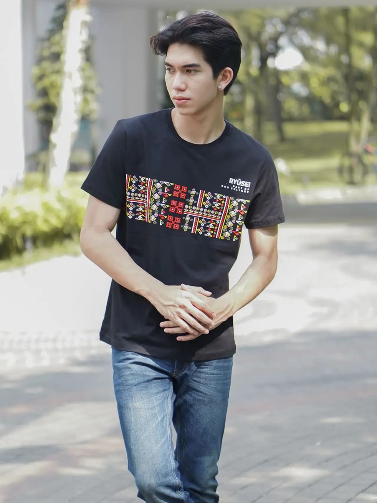 Desainer Aris Yulianto Ramaikan Dunia Seni, Sebut Persaingan Mode ...