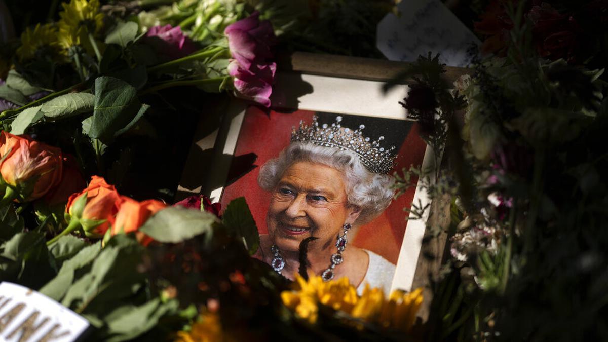 Cek Fakta: Tidak Benar The Simpsons Prediksi Waktu Ratu Elizabeth II ...