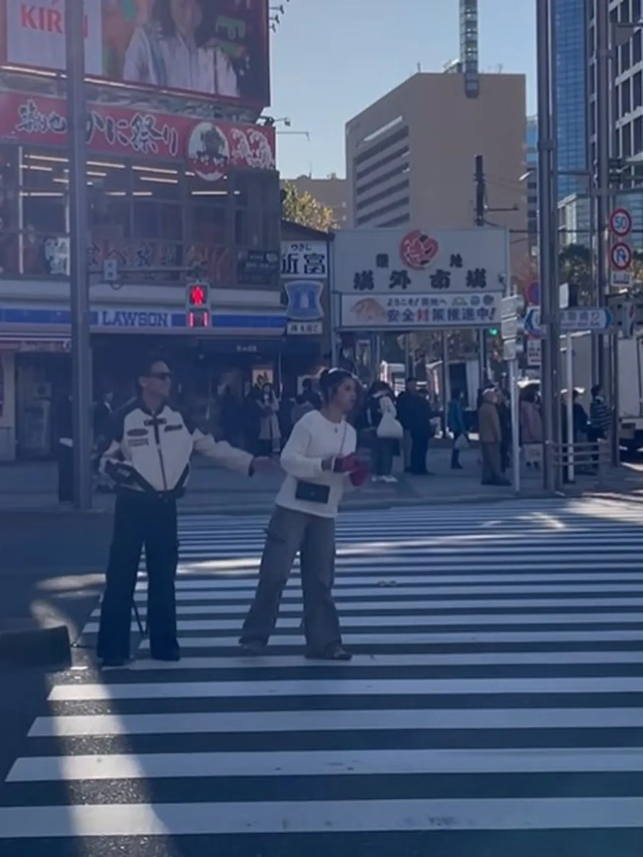 Sederet Potret Romantis Jefri Nichol dan Maria Theodore saat Liburan di ...