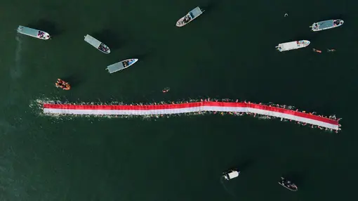 Informasi Lengkap tentang Warna hingga Bentuk Bendera Rasulullah SAW ...