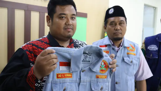 Penjelasan Soal Rompi Jeans Biru Wali Kota Eri Cahyadi di Acara Pemuda Muhammadiyah Surabaya ...