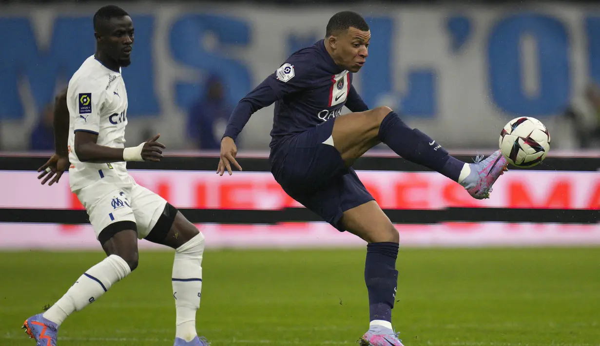 Aksi Kylian Mbappe Cetak Gol ke-200 Saat PSG Hajar Marseille - Foto ...