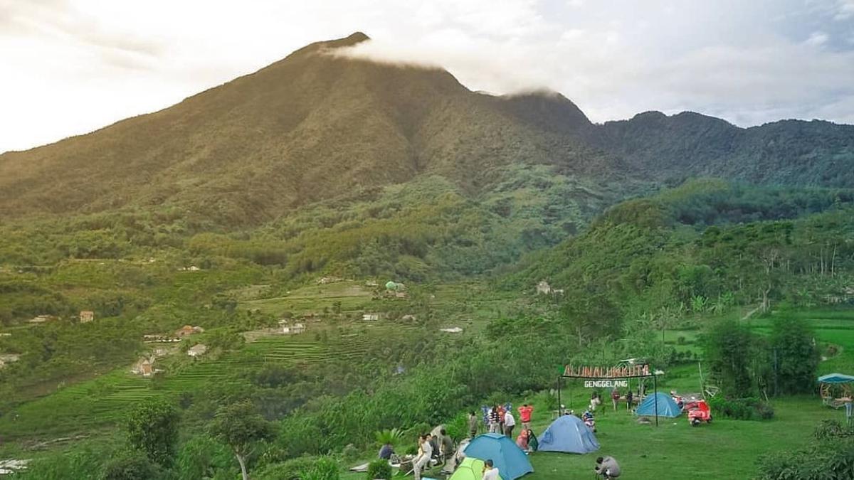 6 Fakta Menarik Gunung Bunder yang Asyik Jadi Tempat Kemping di Bogor