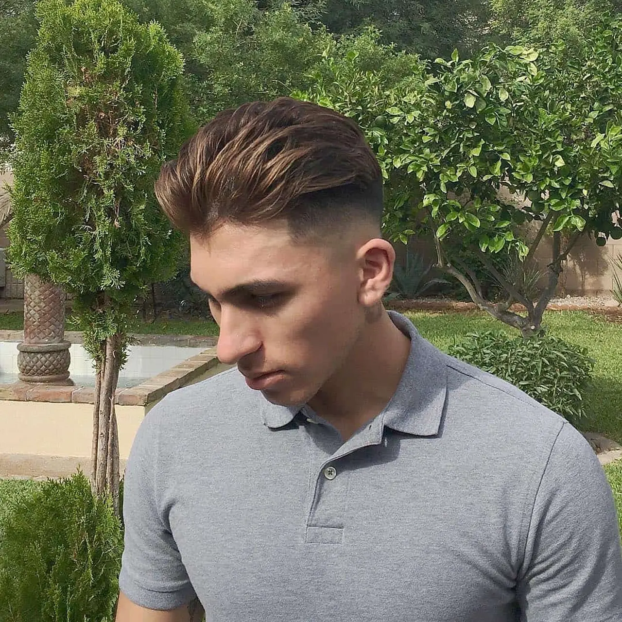 Kamu Ingin Tampil Beda? Pilihan Warna Cat Rambut Ini Cocok untuk Pria ...