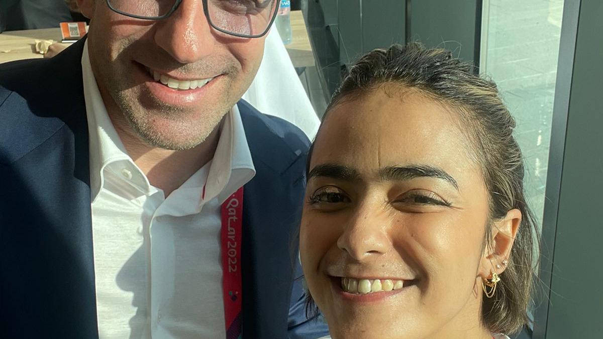 Cerita Presenter Cantik SCTV Azizah Hanum Bertemu 3 Legenda di Piala ...