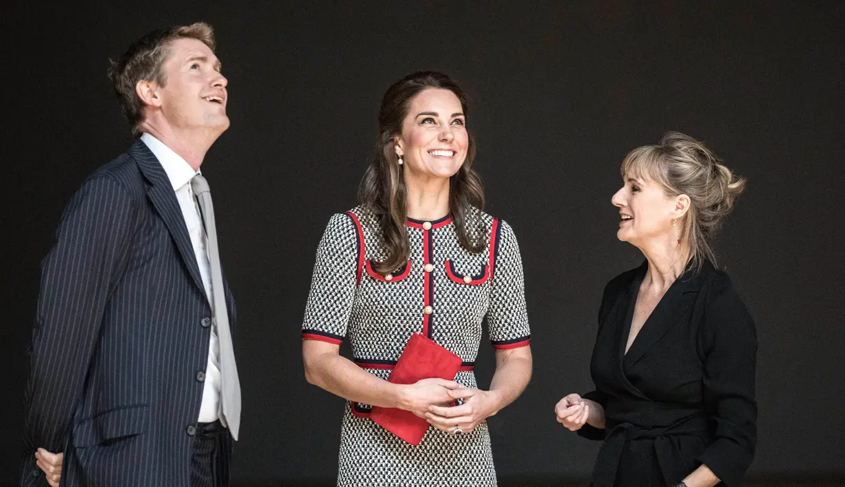 Kunjungi Museum, Kate Middleton Tampil Cantik dengan Busana Rp36 Juta ...