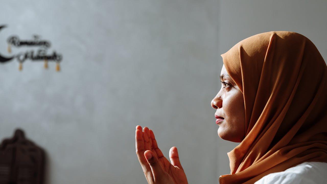 Doa Hari Pertama Haid Teks Arab, Latin, Arti: Ini 5 Keutamaannya