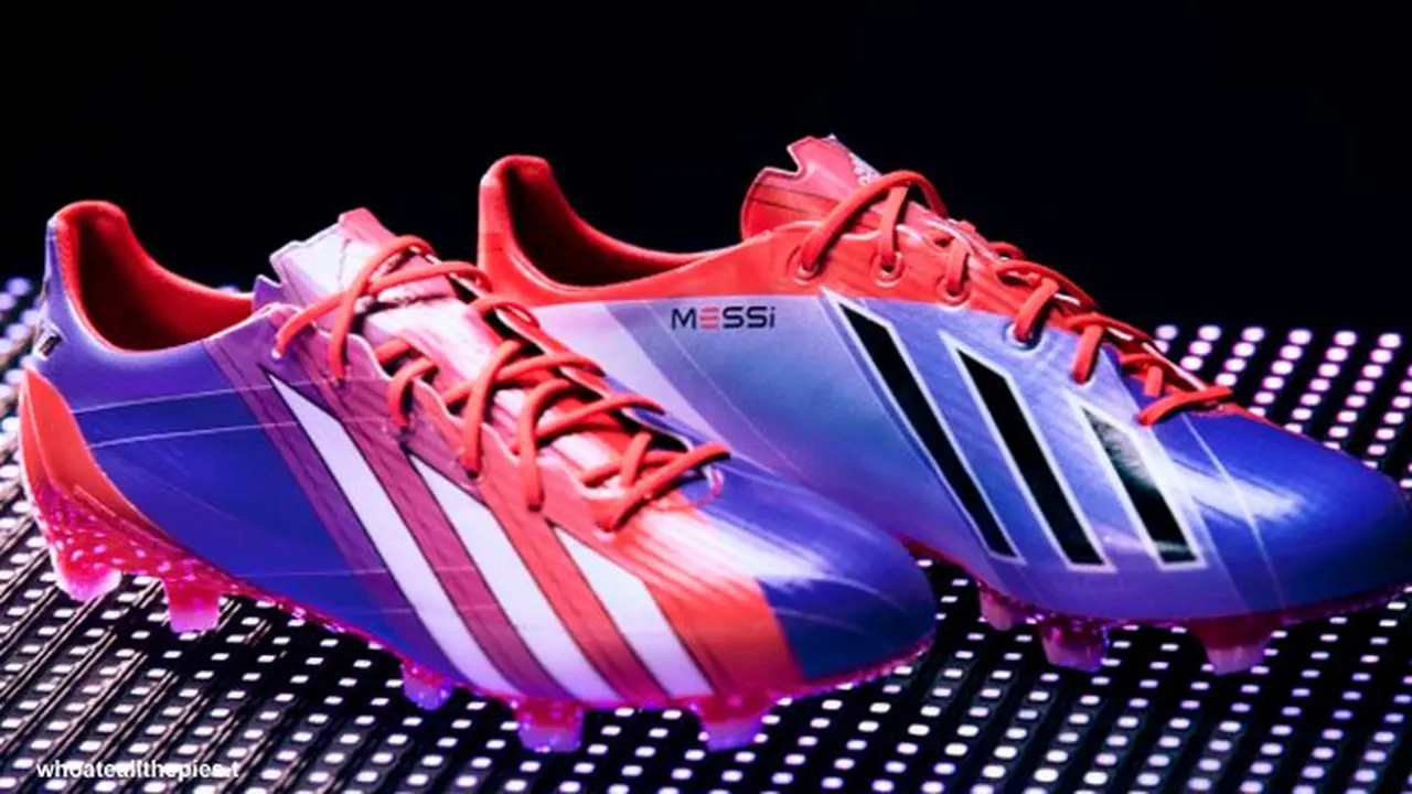 Intip Sepatu Baru yang Dipakai Messi Musim Depan - Bola Liputan6.com