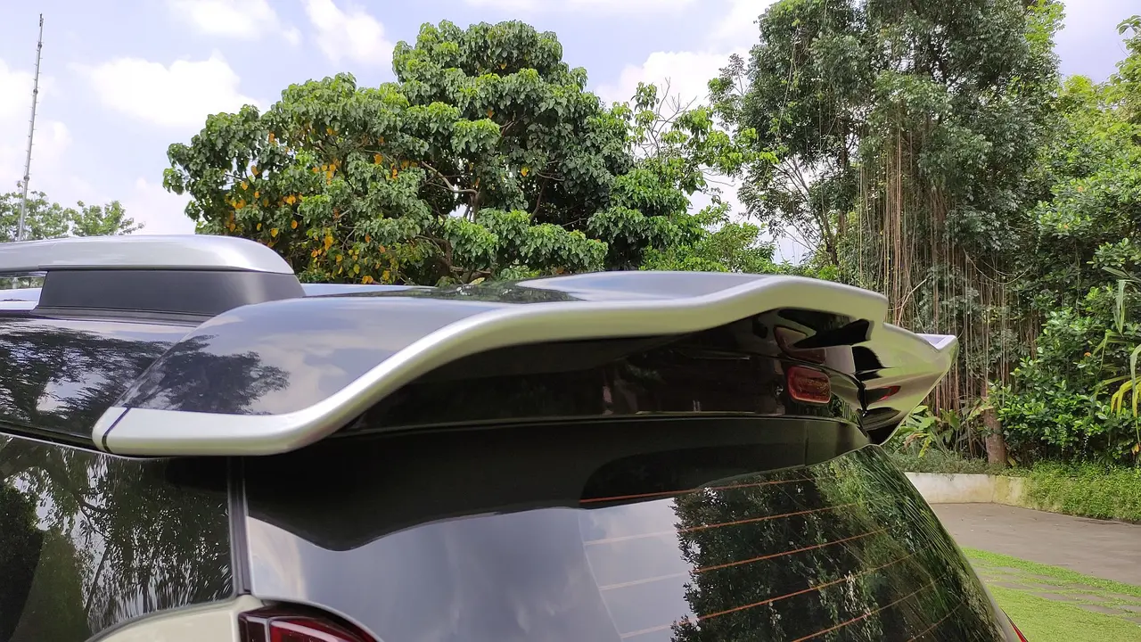 Lebih Dekat dengan Suzuki XL7 Hybrid - Otomotif Liputan6.com